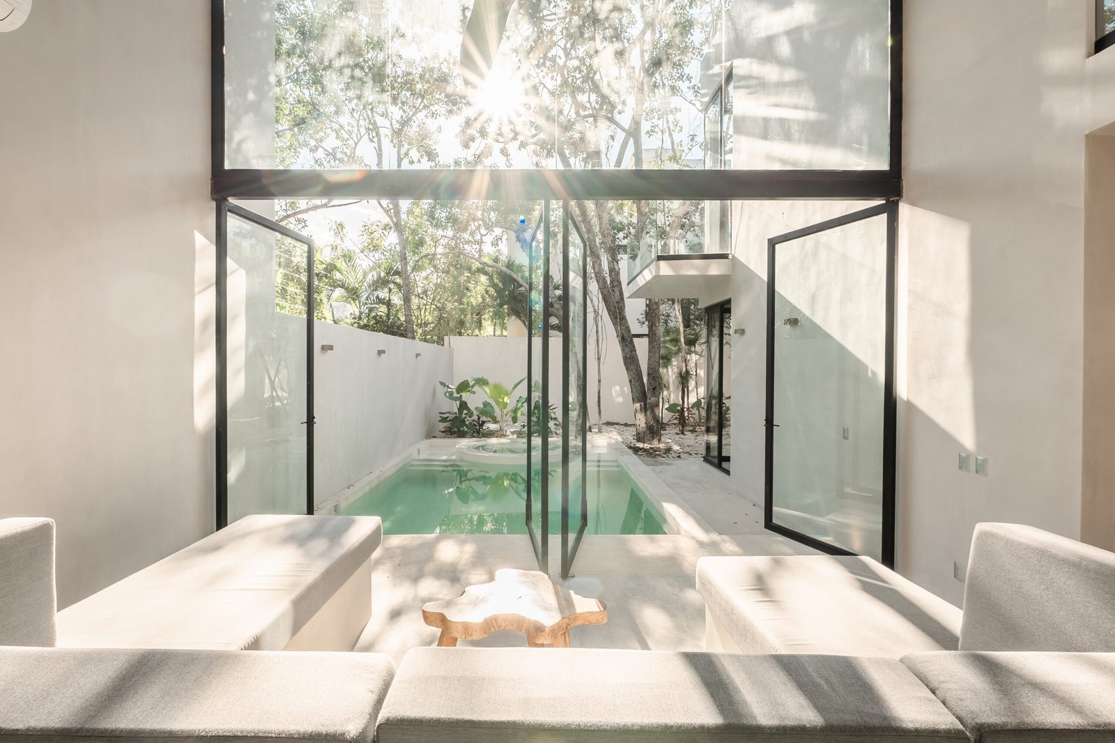 A Minimalists Dream ~ Chic Villa w/Private Pool – Aluxe Properties